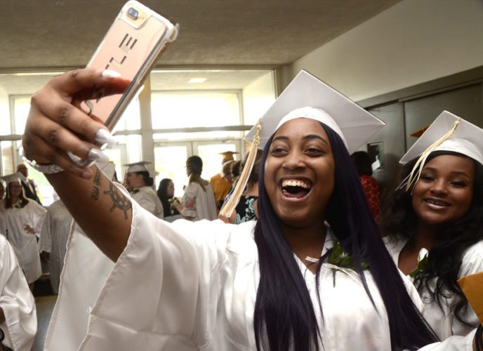 Harding graduates celebrate | News, Sports, Jobs - Tribune Chronicle